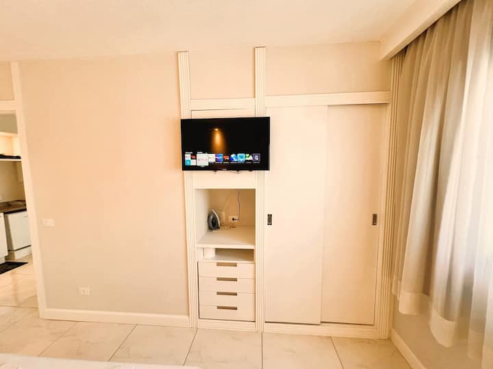 Spacious Flat/ Downtown/ 24 Hours Street - 1310 - Curitiba