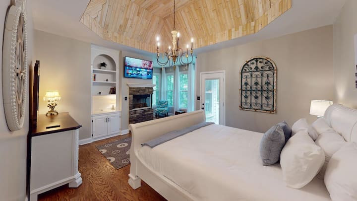 Adventure-ready 5br | Game Room + Weekday Deals! - Marietta