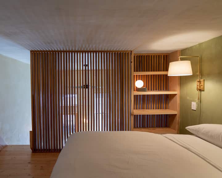 Jennings #10— Studio W/ Kitchenette, Private Bath - Joseph, OR
