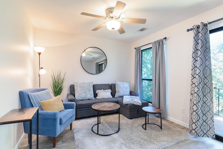 The Capital Indoor Outdoor Pool, Hot Tub & More - Ridgedale, MO