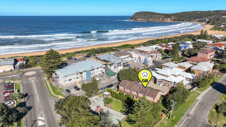 Swells At Copa - Avoca Beach