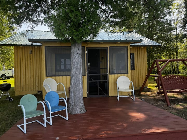 Birch Lake Cottage Near Elk Rapids. Pet Ok. 1 Of 3 - Elk Rapids, MI