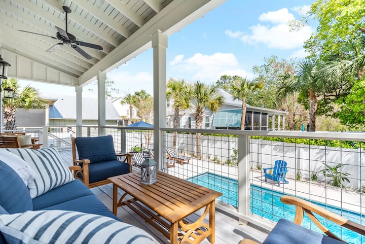 Uncloudy Day Hosts 10 Guests With A Pool - Jekyll Island, GA