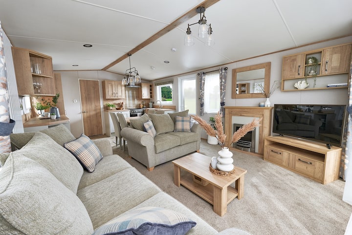 Diamond Caravan With Hot Tub 4 - North Wales