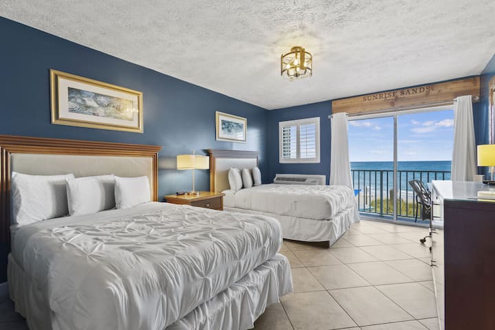 Ocean View Hotel Room W/ Balcony- 2 Full Beds #22 - Fort Pierce, FL