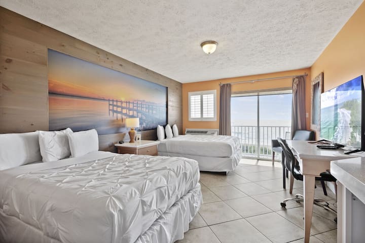 Ocean View Hotel Room W/ Balcony- 2 Full Beds #24 - Fort Pierce, FL