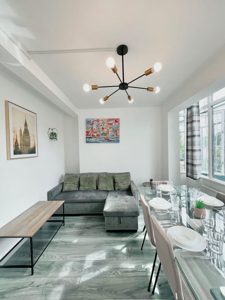 Bright Top Floor Apartment - Londres