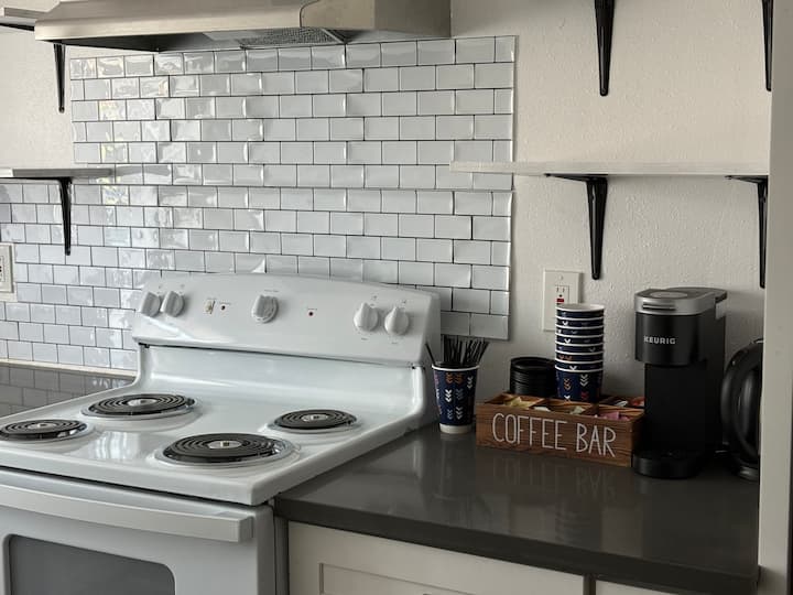 Quiet And Small Cozy Unit In Sj W/ Full Kitchen! - San Jose