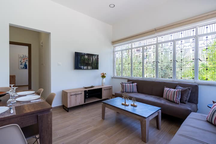 Verdant 1-bedroom Apartment In Larnaca - Larnaca