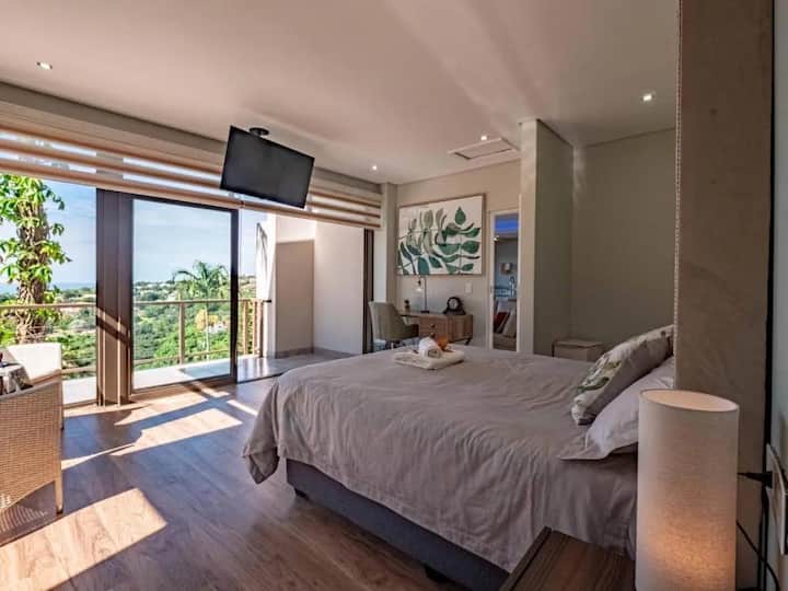 Triple Room With Balcony And Ocean View - Umhlanga