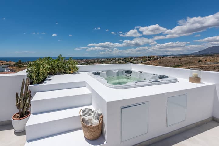Paraiso Pueblo Penthouse With Private Jacuzzi - Benahavís