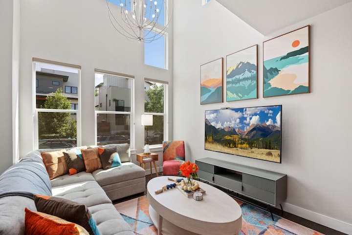 Upbeat Retreat – Enjoy Bikes, Brews And Mtn Peaks! - Fort Collins, CO