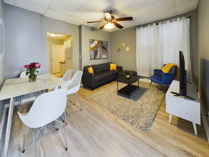 Cozy 4br Bayonne Apt | 1 Block To Nyc Train - New York City