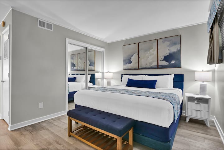 Refreshed Beach Unit Sleeps 4 With Pool View - Wrightsville Beach, NC