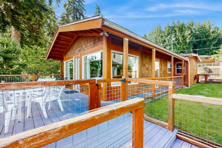 1br Oceanfront Getaway With Patio And Deck - Camano Island State Park, Camano