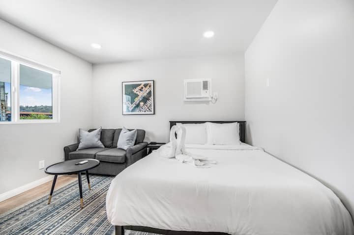 Newly Remodeled Apartment W/ Gated Parking - El Cajon, CA