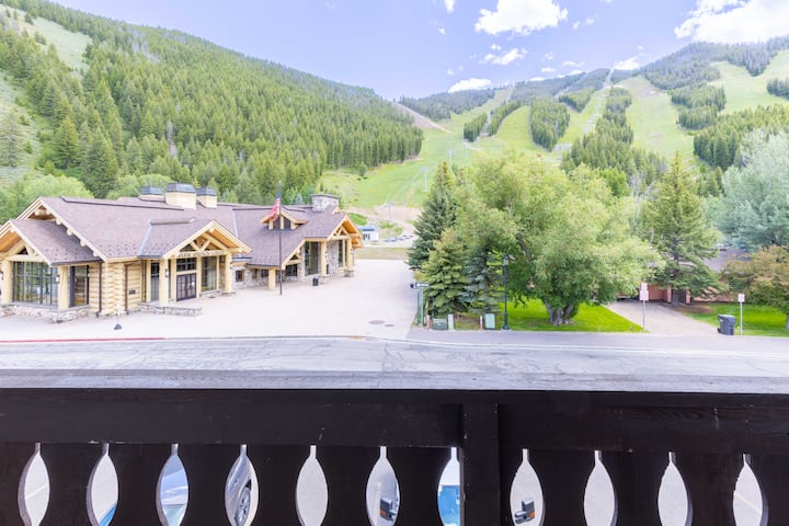 Prime Ski-in/ski-out Condo At Edelweiss - Ketchum, ID