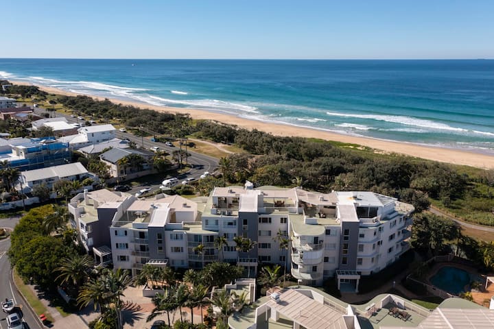 Surfside Beachfront 3bed Apt - Direct Beach Access - Mooloolaba