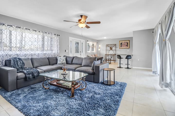 Cozy 2br Home In Sunny Cape Coral - Cape Coral, FL