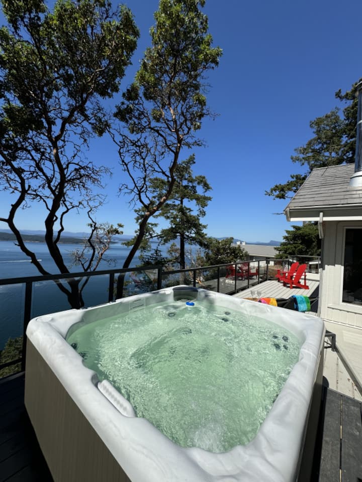 Ocean Front Cottage @ Sahhali On The Bluffs - Vancouver Island