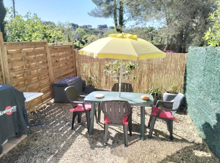 Joli Studio Proche De La Mer - Le Pradet