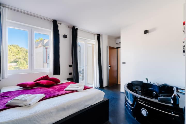 Suite Black And White - Otranto