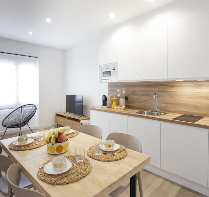D07 Apartamento De  1 Dormitorio + Sofá Cama - Ávila