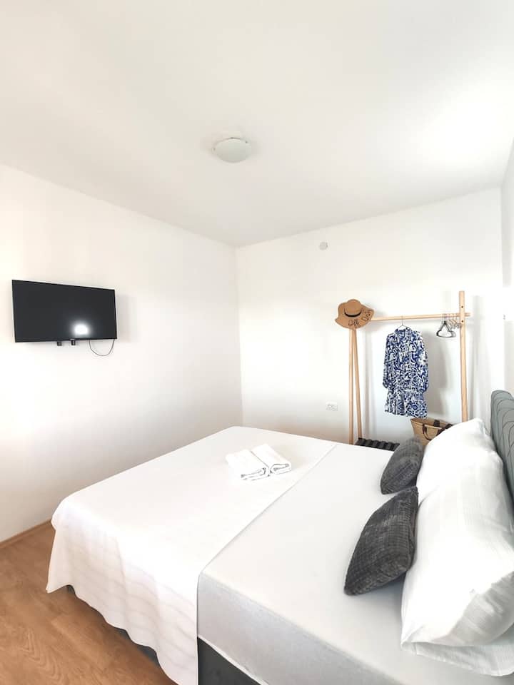 Apartments Lucerna - Apartment 2 With Big Terrace - Neum