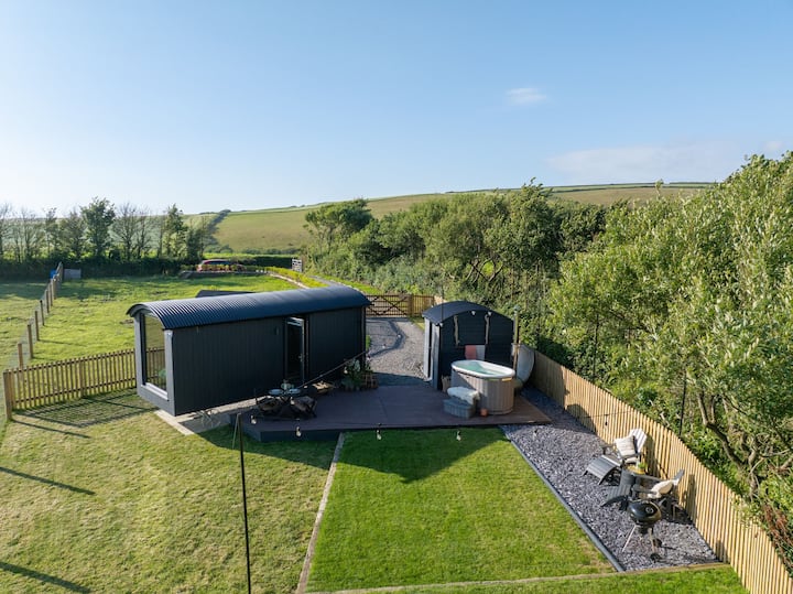 Chough Shepherd Hut - Stratton