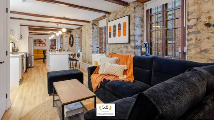 Magnifique Loft Au Coeur Du Vieux-port De Mtl - ブロサード
