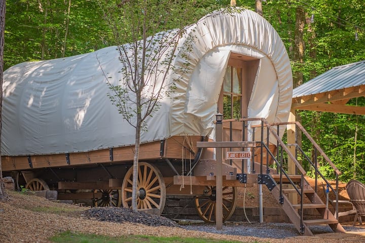Caney Creek Luxury Glamping Wagon Riverside Resort - Ocoee River, Ocoee