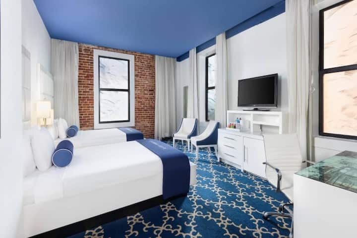 Boutique Hotel In The Heart Of French Quarter |Bar - New Orleans, LA
