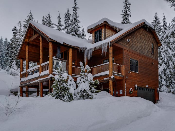 Outdoor Fireplace, Private Hot Tub, Mt Hood Views - Mount Hood, OR