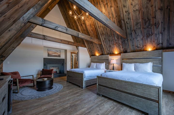 Cove Creek Lodge 207: Standard Double Queen - Deep Creek Lake, MD