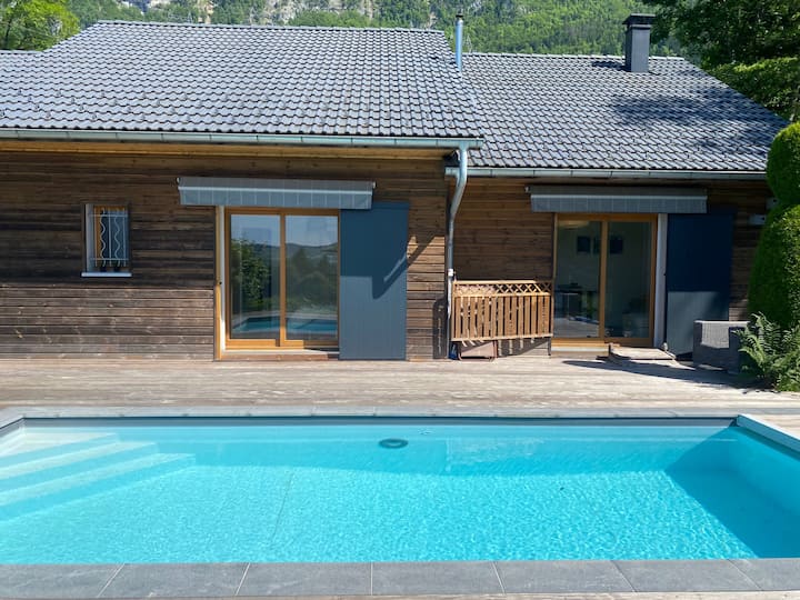 Belle Villa Avec Piscine Et Vue Lac - Lac d'Aiguebelette