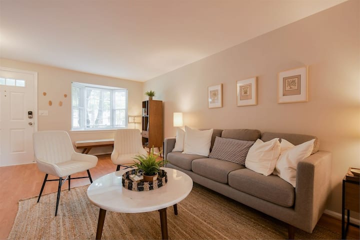 Clintoncrest: Private Yard & Near Dc - Ashburn, VA