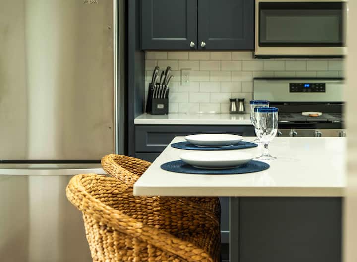 Charming Downtown Lake Geneva Getaway! - Lake Geneva, WI