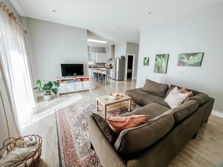 Sooke Getaway| Relax In Nature, Private & Peaceful - Sooke