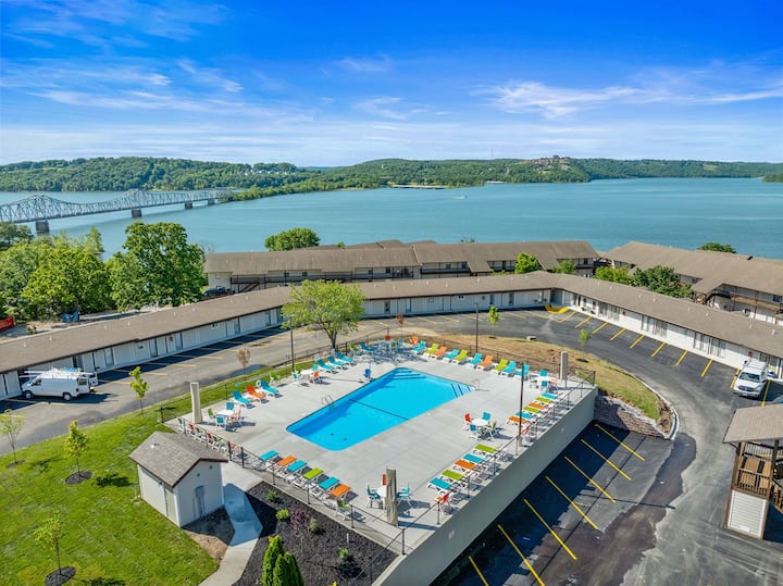 Stay Chill By Table Rock Lake In Kimberling City - Kimberling City, MO