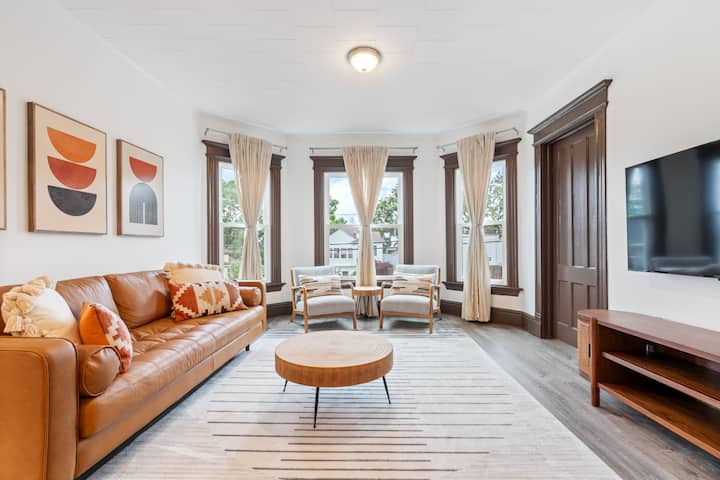 Sleek Space: Open & Airy, Close To Key Spots - Syracuse, NY