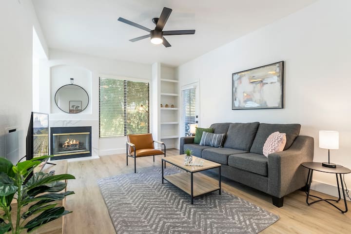 2br Cozysuites At Kierland Commons With Pool #11 - Carefree, AZ