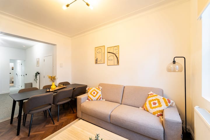 Spacious 2-bedroom Apartment In Antwerp - 5 Guests - Anversa