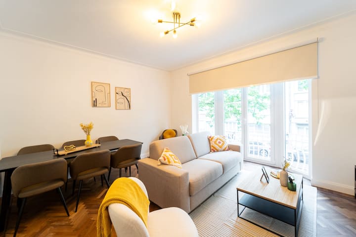 Charming 3-bedroom Apartment For 5 In Antwerp - Zwijndrecht