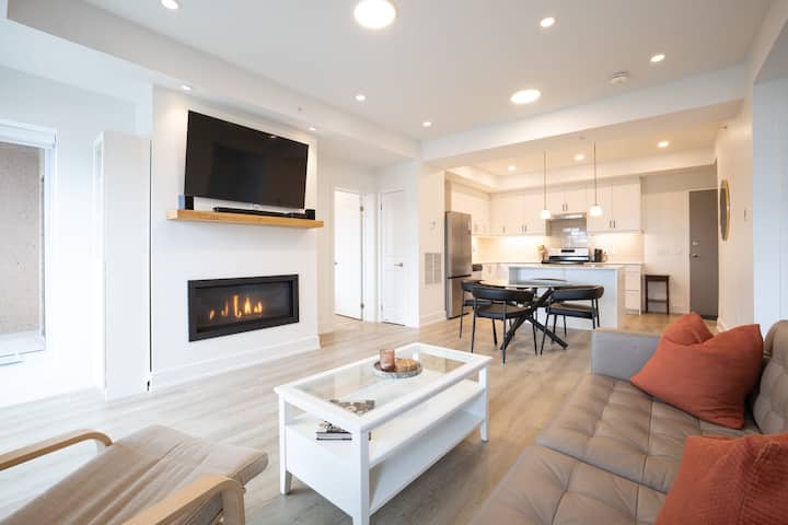 Newly Built Condo In Fenelon Falls, Lake Views - Fenelon Falls
