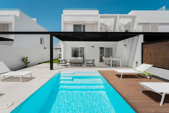 Casa Geca. Ideal Villa With Pool And Ocean Views - Lanzarote
