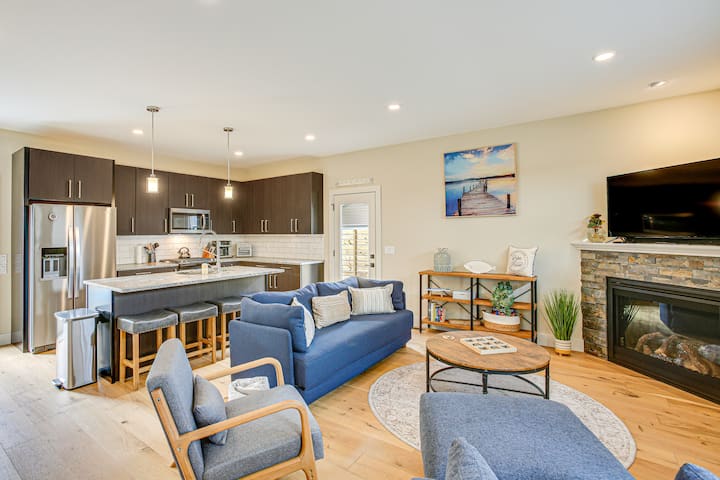 Traverse City Townhome: Walk To Boardman Lake! - Traverse City