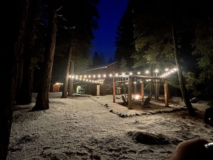 Charming Cabin; Quiet Retreat Close To Lake. - Roslyn, WA