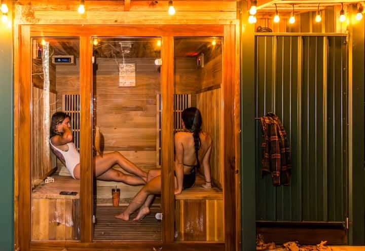 Master Sculptor's Art Lodge Retreat Hocking Hills - Ohio