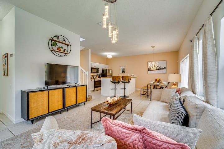 Private Pool: Family-friendly Kissimmee Townhome! - Kissimmee, FL