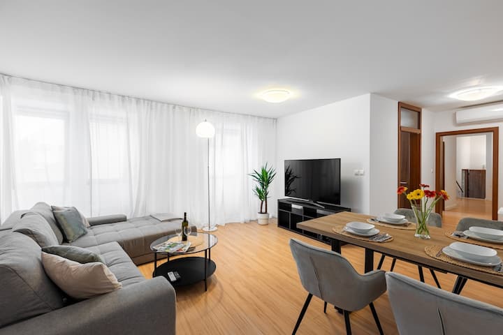 Bnb: Old Town Oasis 4 - 布拉提斯拉瓦